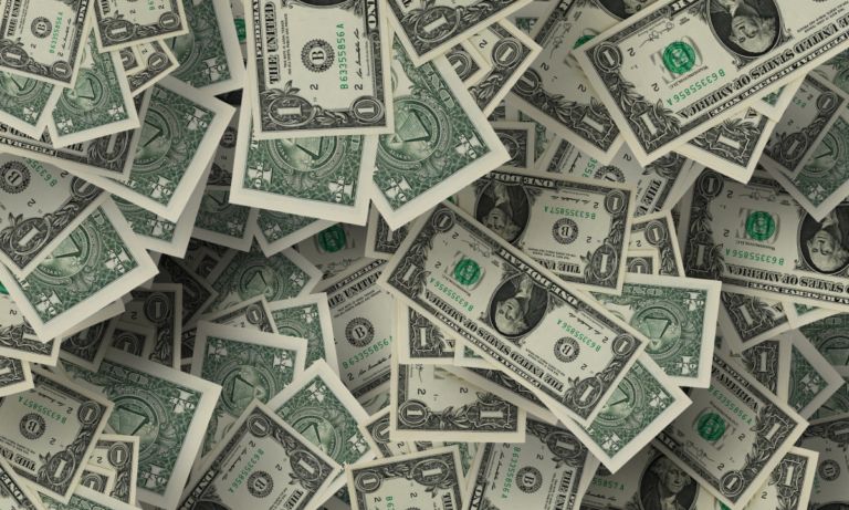 Empresário francês (dono da Louis Vuitton) se torna a pessoa mais rica ...